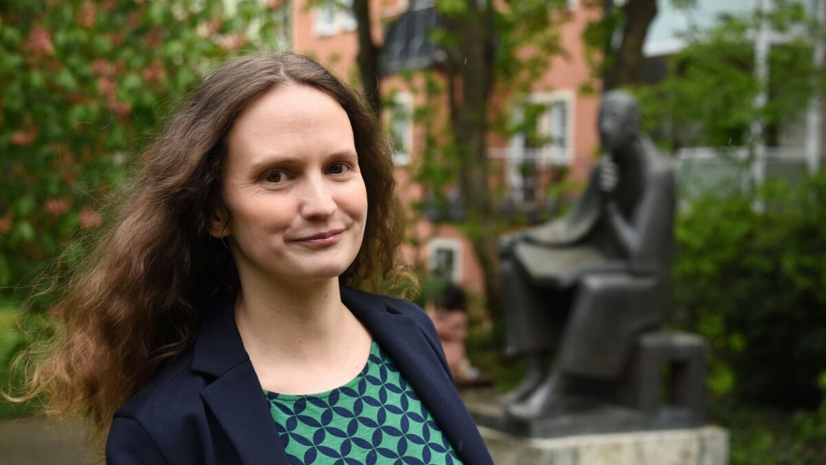 Clear language makes philosophy understandable